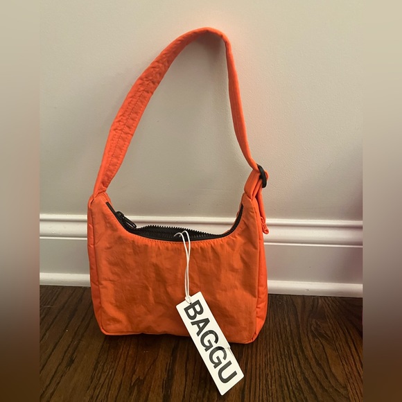 BAGGU | Bags | Baggu Mini Nylon Shoulder Bag In Orange | Poshmark